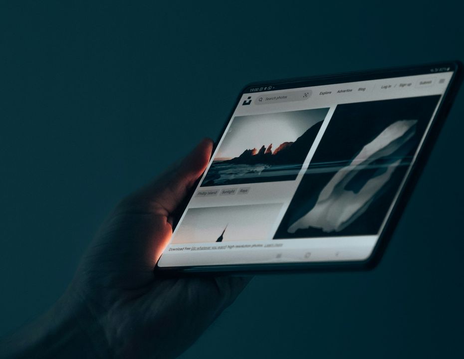 Top 5 Best AI Reverse Image Search Engines