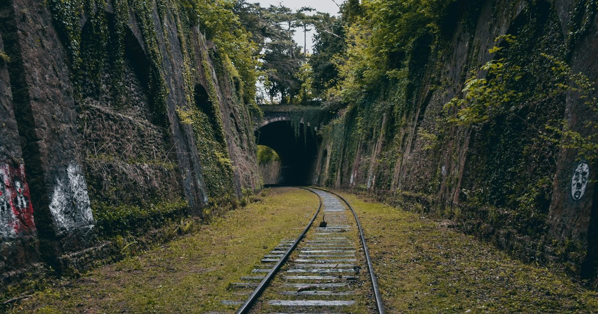 How to Find Locations from an Image? | Place Search Online